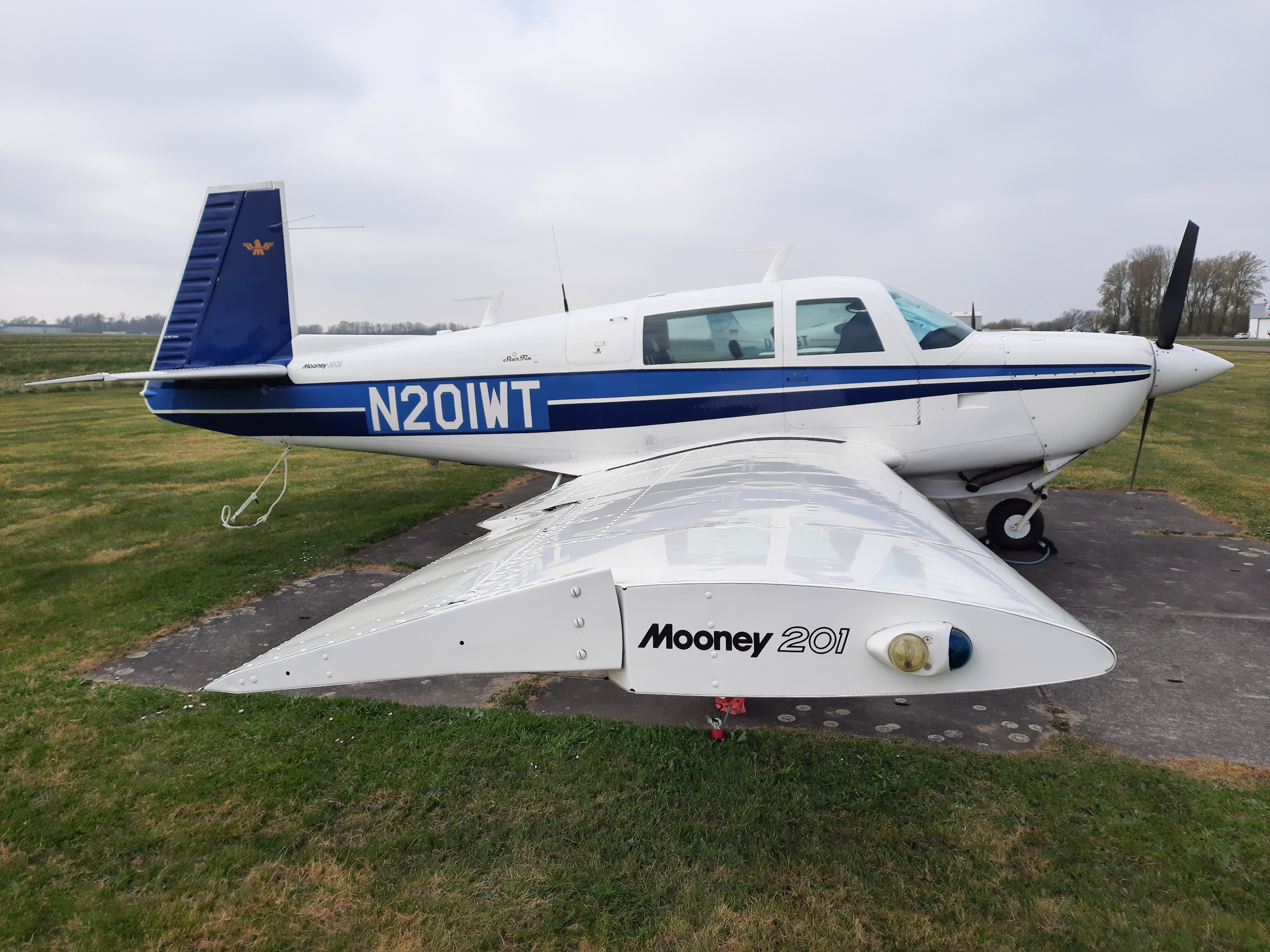 Mooney M20J chartern ab EDLD